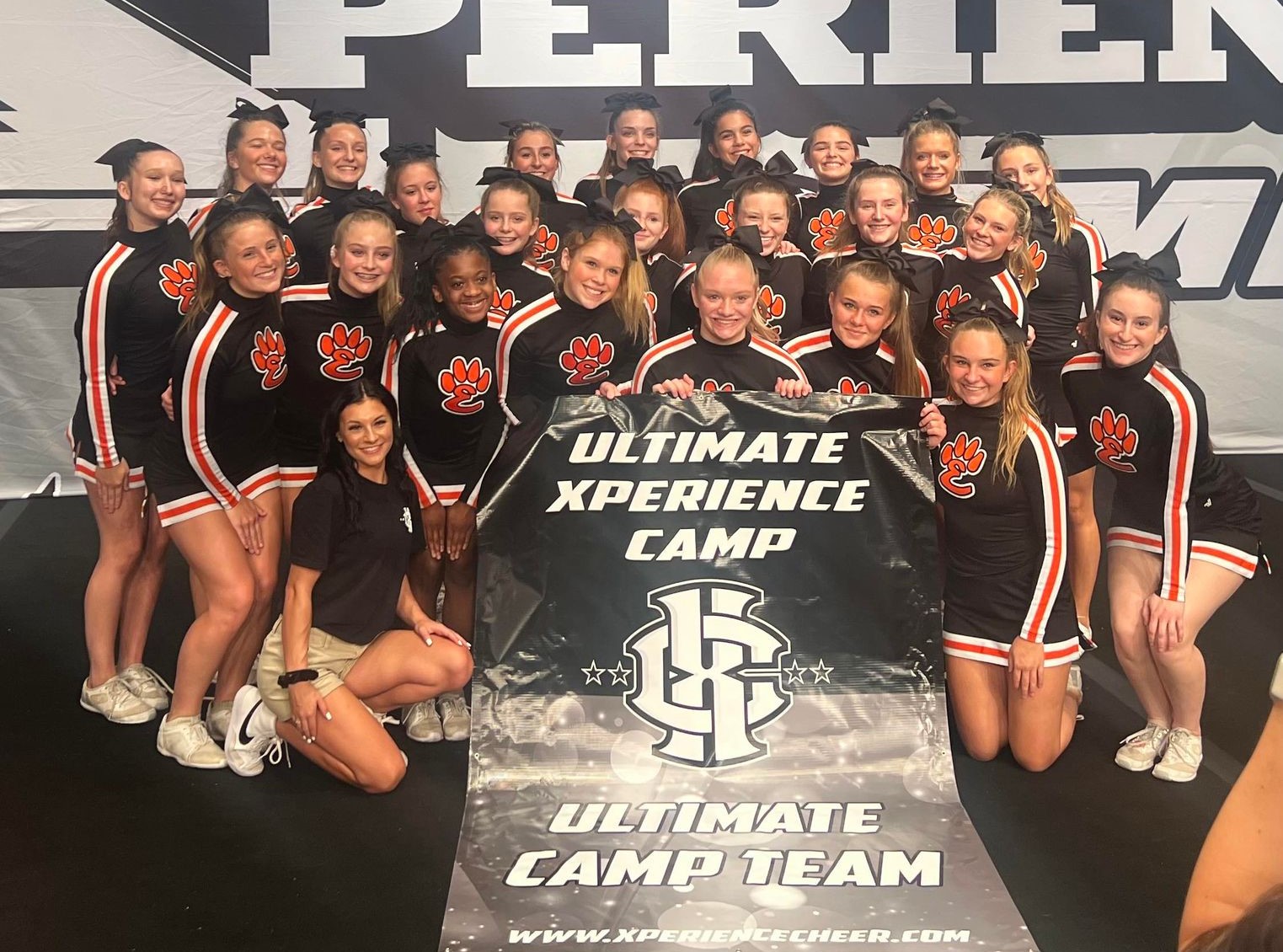 EHS cheerleaders earns Ultimate Camp Team award
