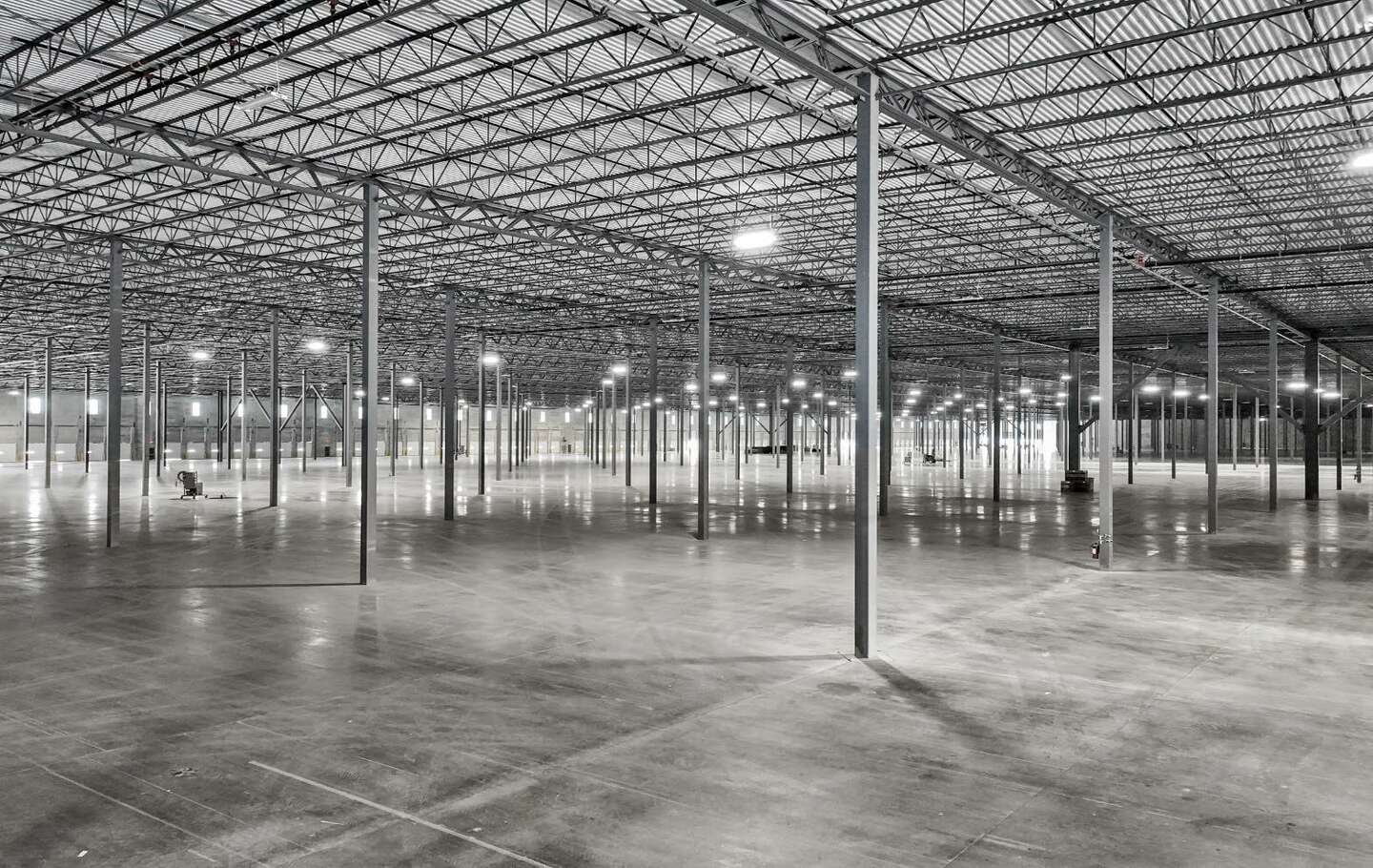 Tesla plans distribution center in Orange County near Newburgh Mall