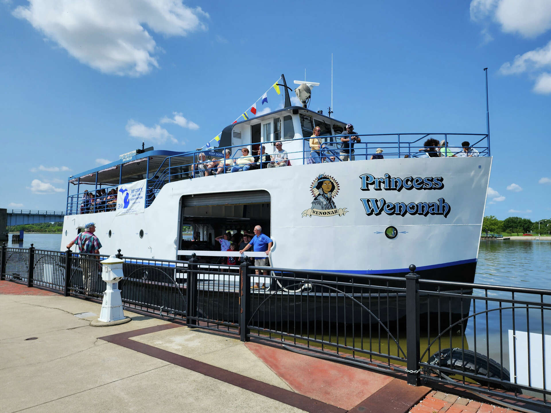 Bay City Boat Lines brings beer and music to the Saginaw River