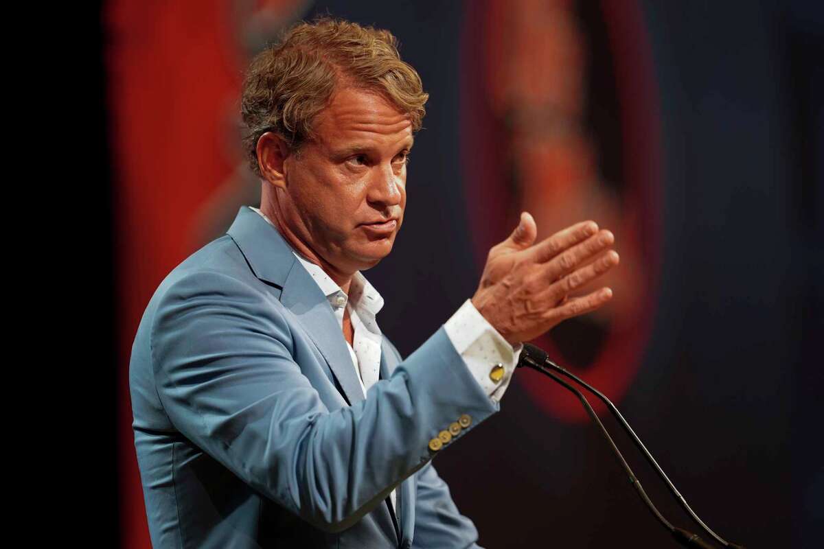 SEC football: Lane Kiffin tries to be a model of restraint on A&M