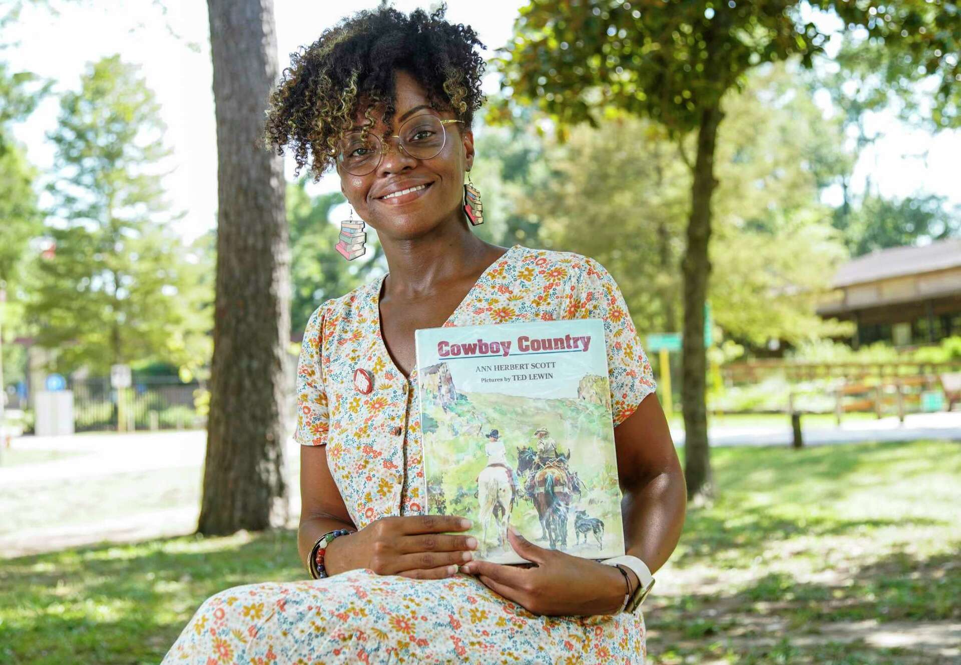 HISD's Mike Miles will convert some libraries into discipline areas