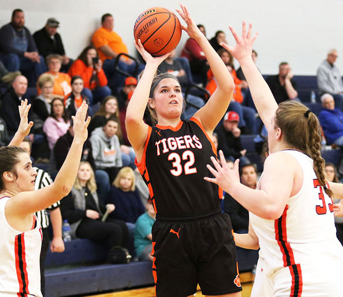 Greenfield's Kylie Kinser found family through basketball