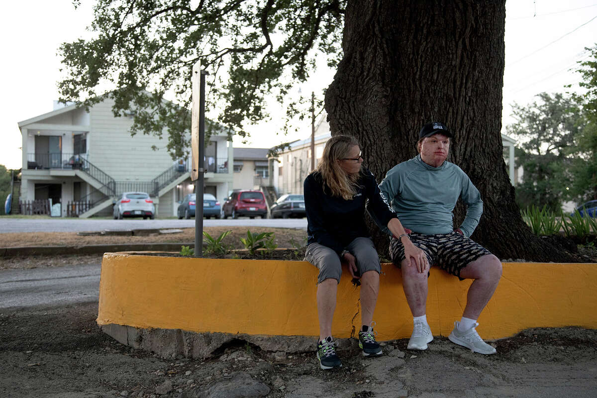 Burn survivor returns to site of deadly San Marcos apartment fire