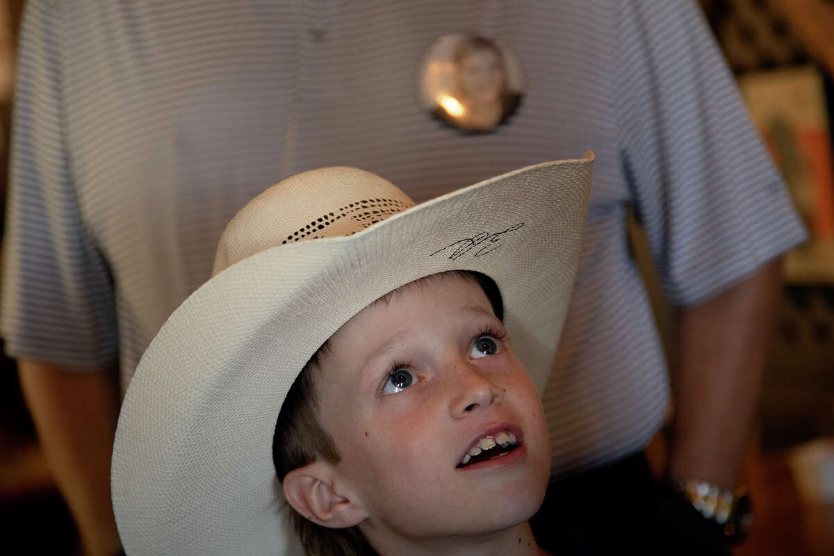 Burn survivor returns to site of deadly San Marcos apartment fire