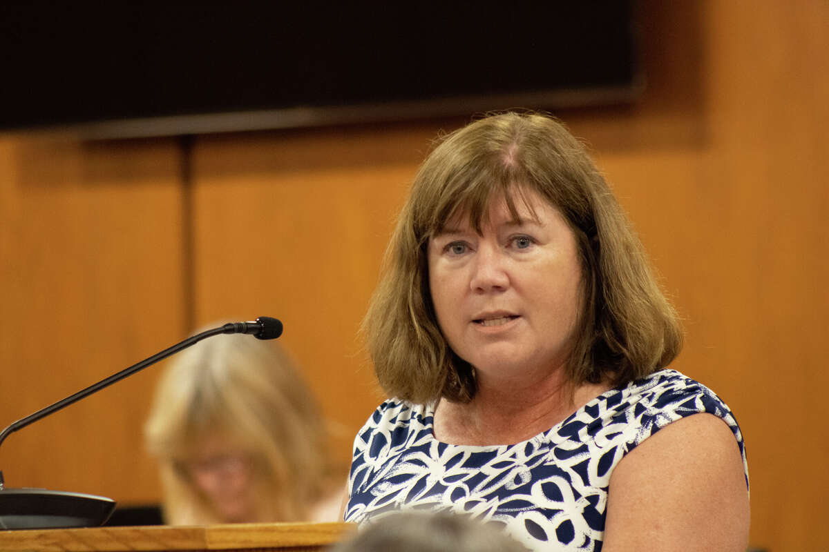 Greenwich first selectman candidates clash on campaign signs