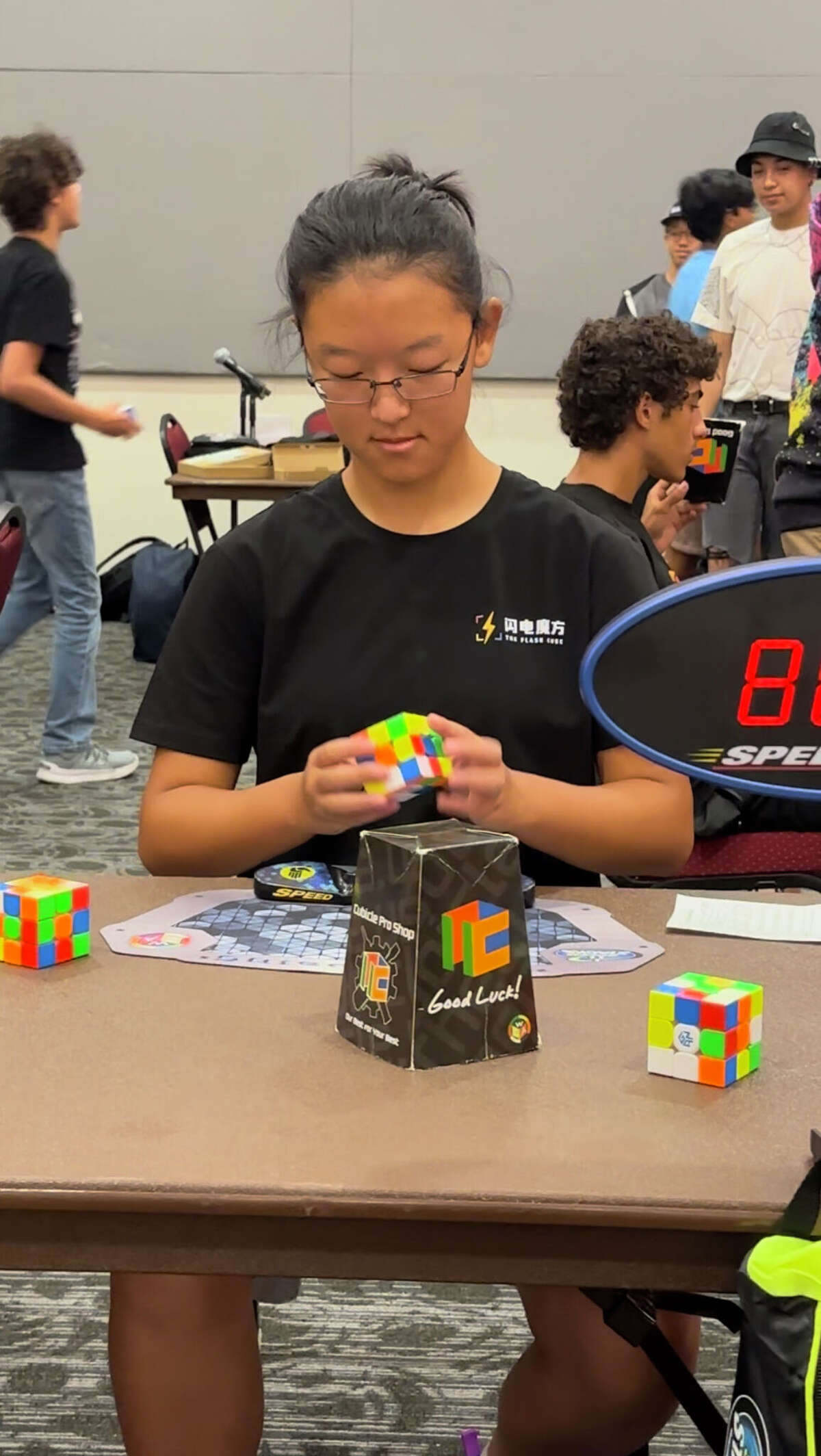 Sugar Land teen with Rubik's Cube skills sets new speed record