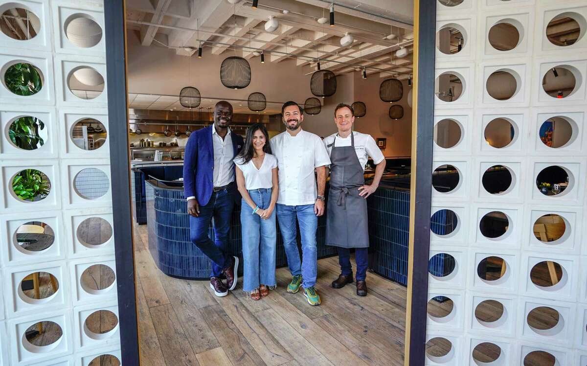 Navy Blue Houston review: A seafood restaurant with immaculate style