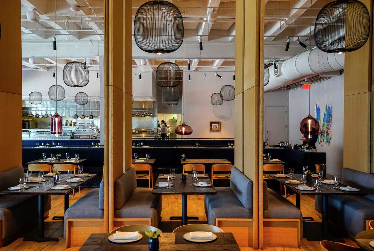 Navy Blue Houston review: A seafood restaurant with immaculate style