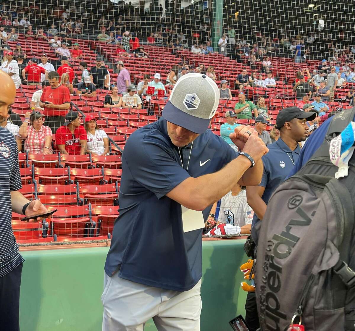 Donovan Clingan, UConn men honored by Red Sox at Fenway Park