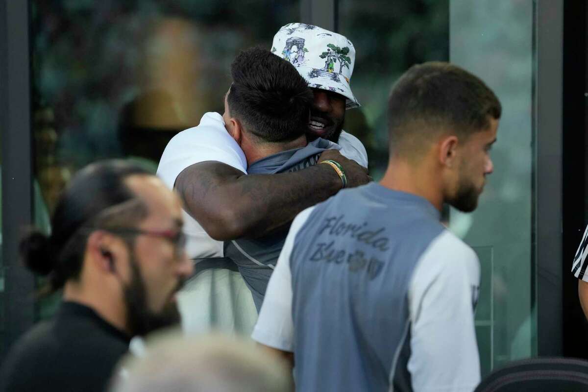 Lionel Messi scores sensational game-winner in Inter Miami debut