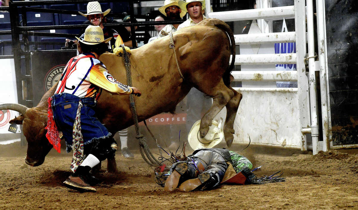 Professional bull riding offers rodeo thrills in Beaumont
