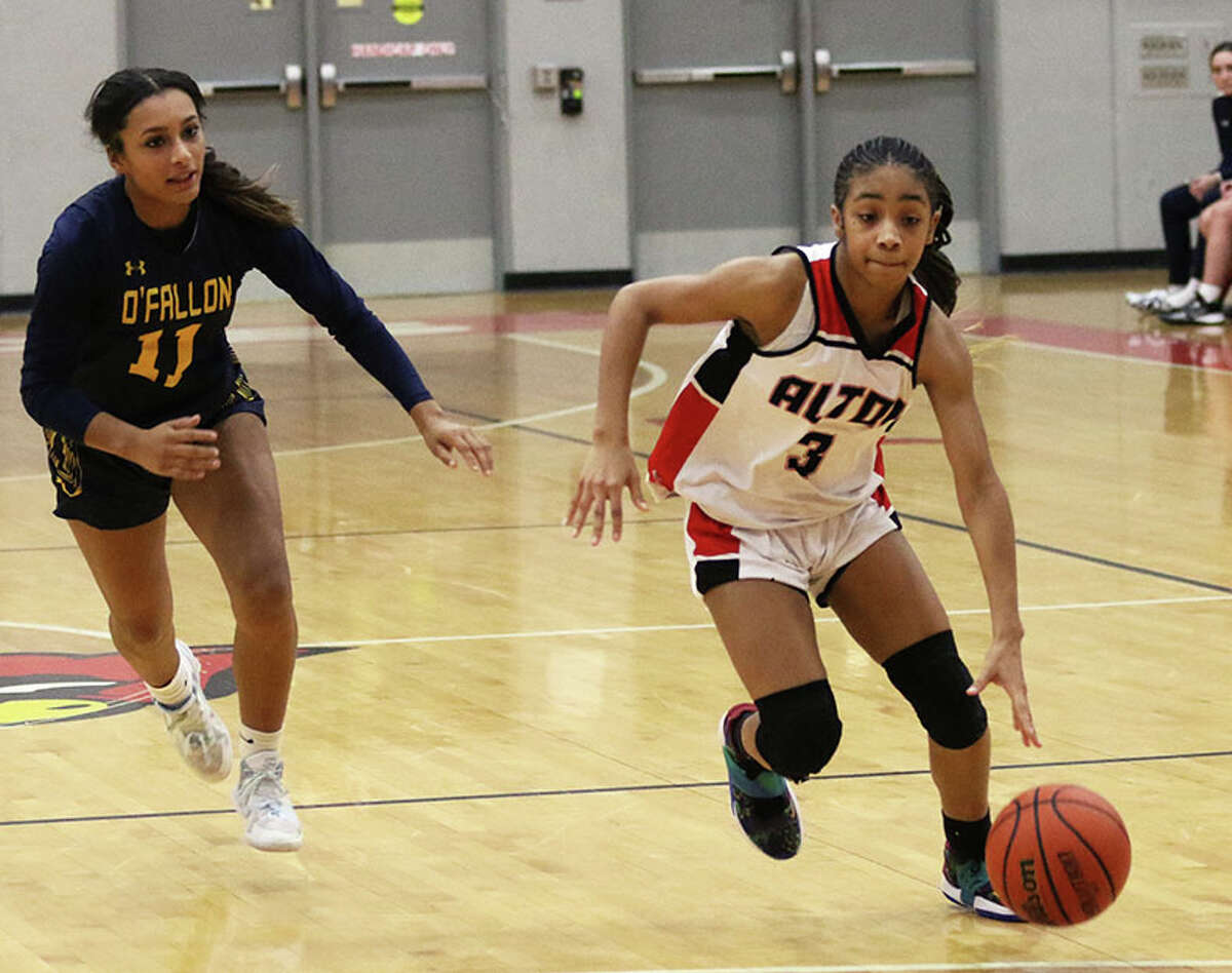 Proctor does it all as 'floor general' for the Redbirds