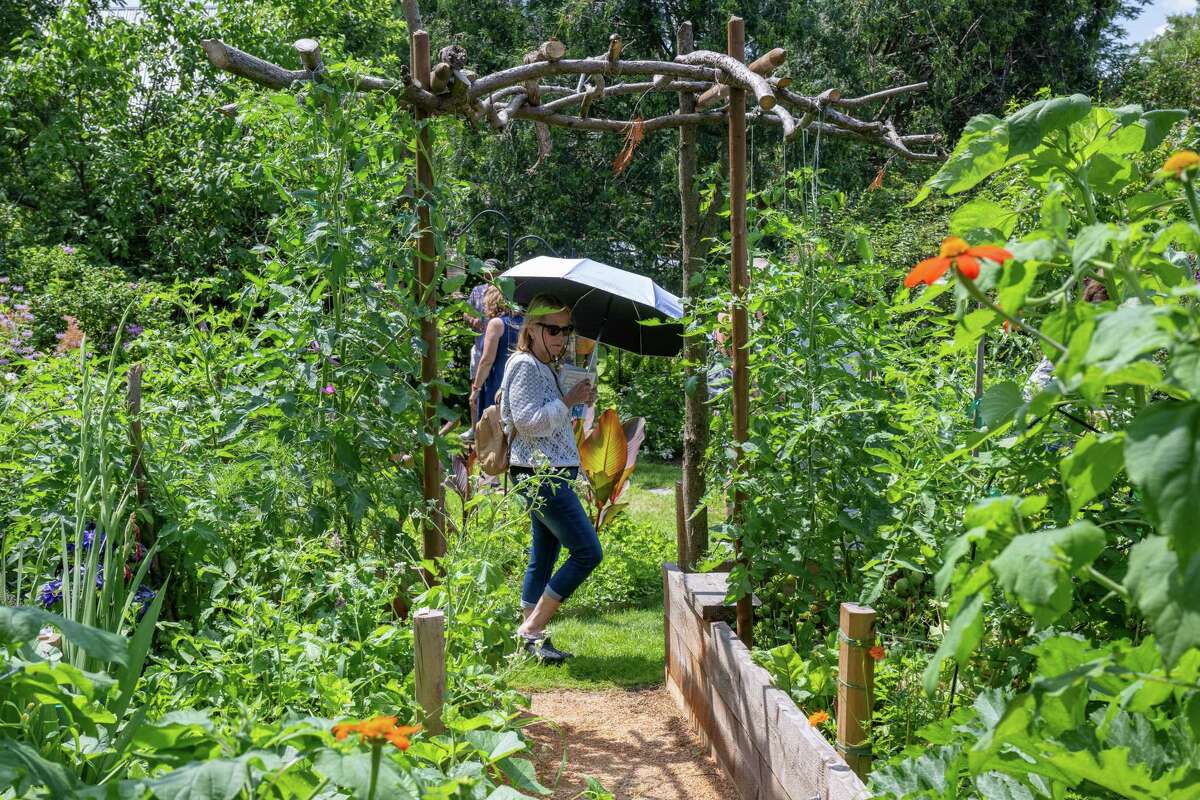 Photos: Gardens, art grace Stockade