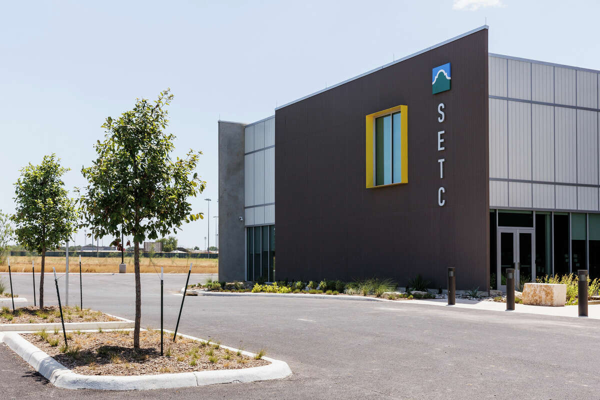 Alamo Colleges to open nursing, workforce programs in San Antonio