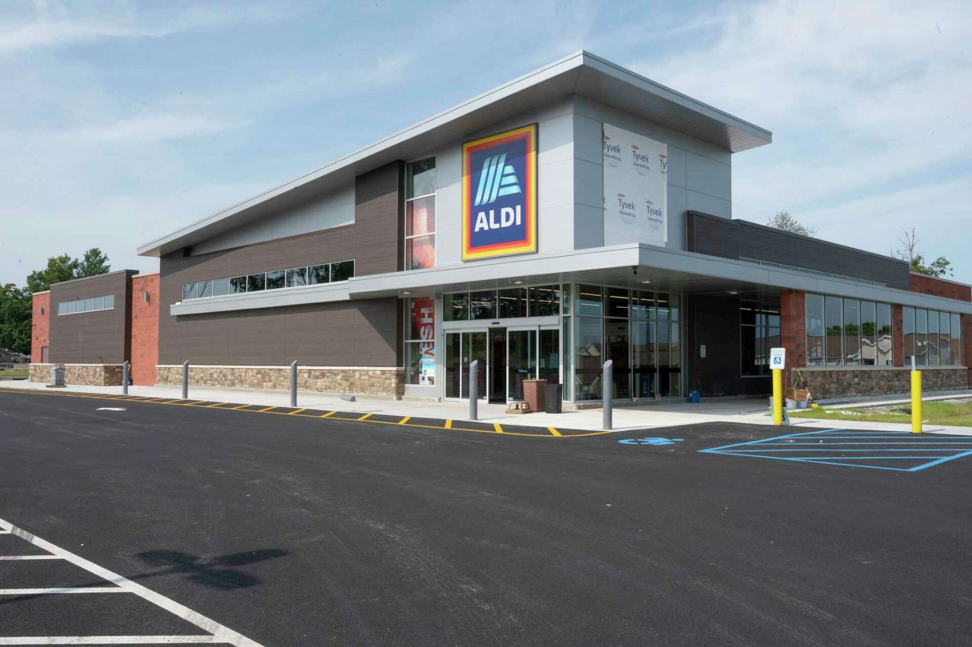 North Greenbush adds Aldi grocery store next door to Chick-fil-A