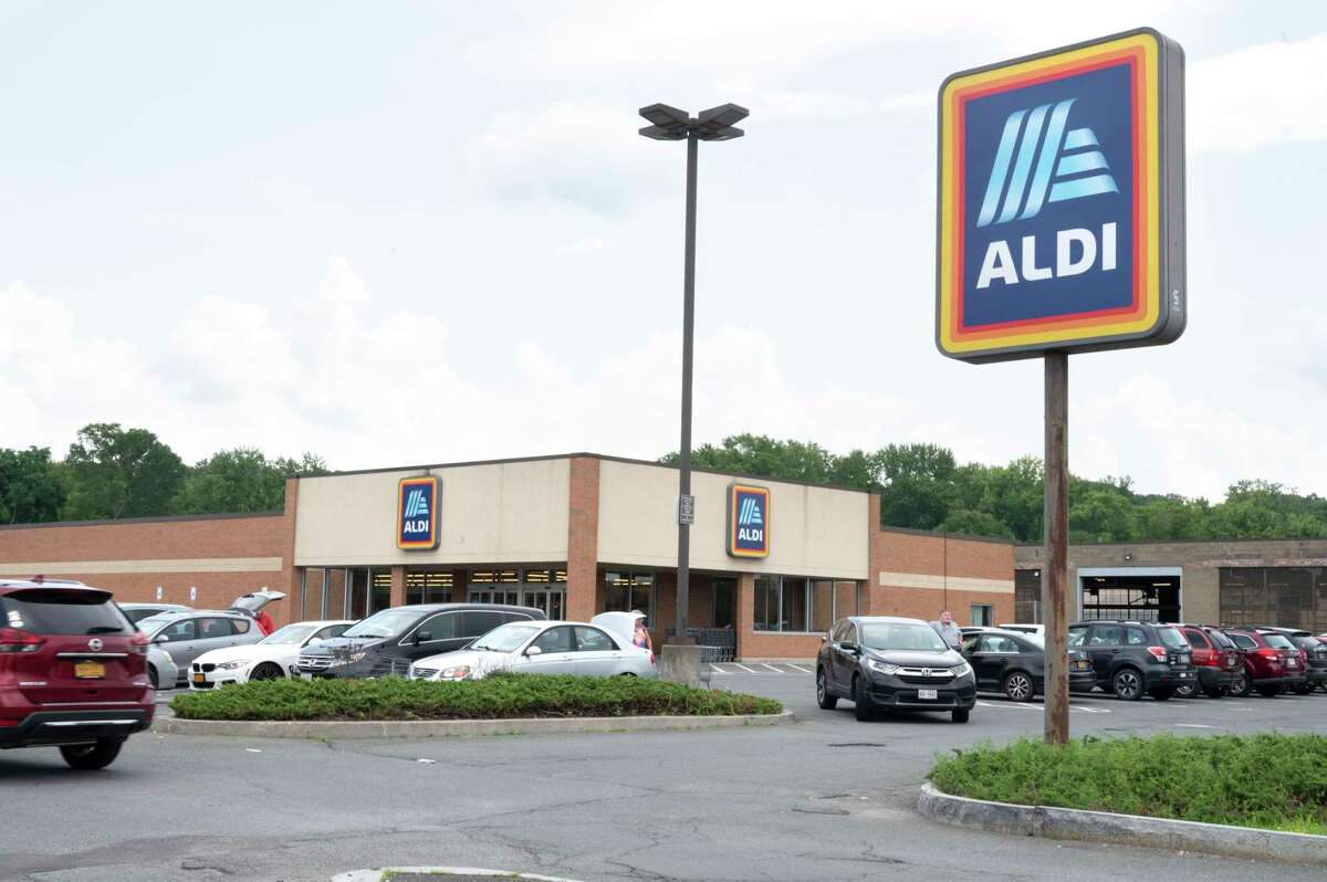 North Greenbush adds Aldi grocery store next door to Chick-fil-A