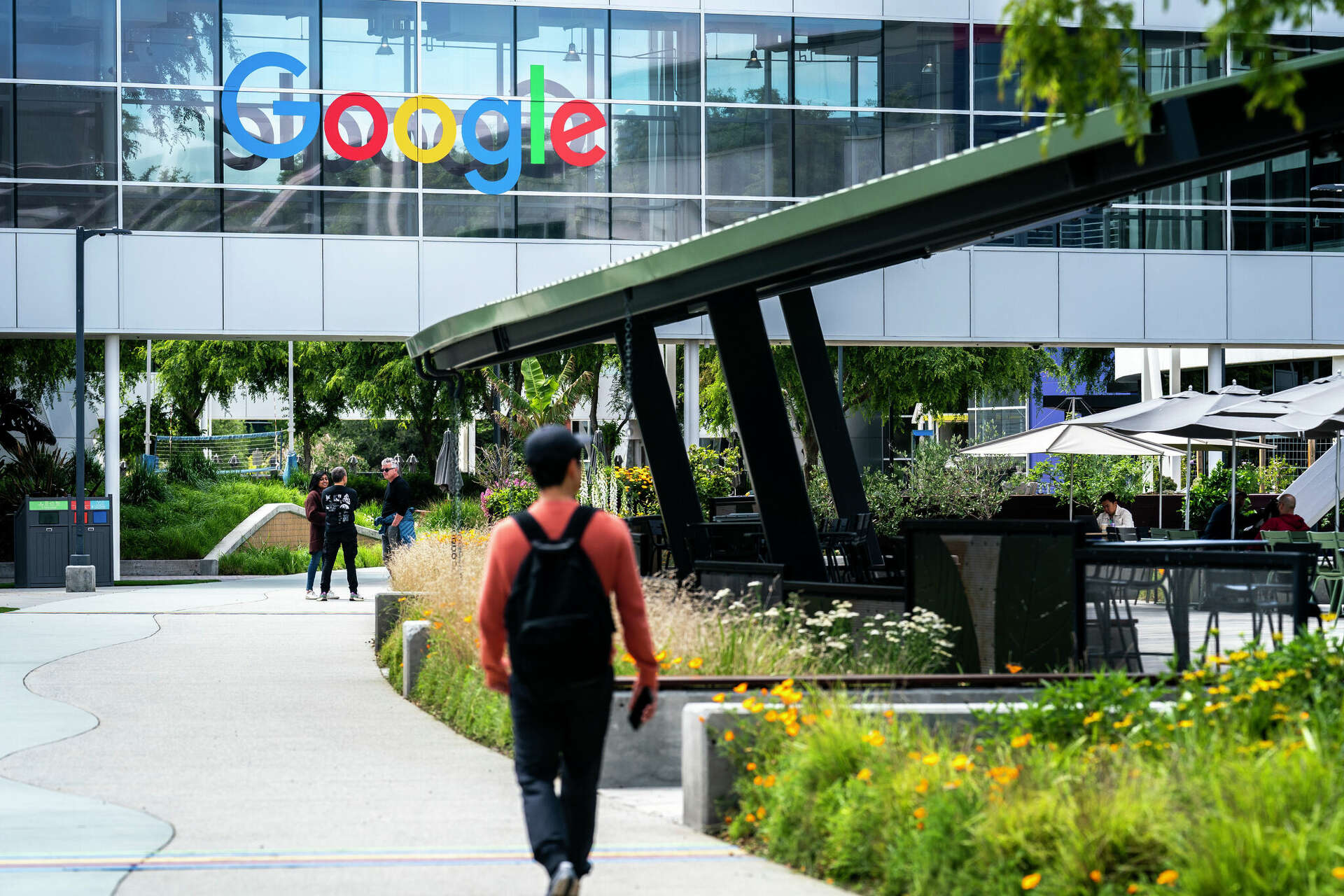 Google leak shows absurd tech pay details, including $605,000 bonus
