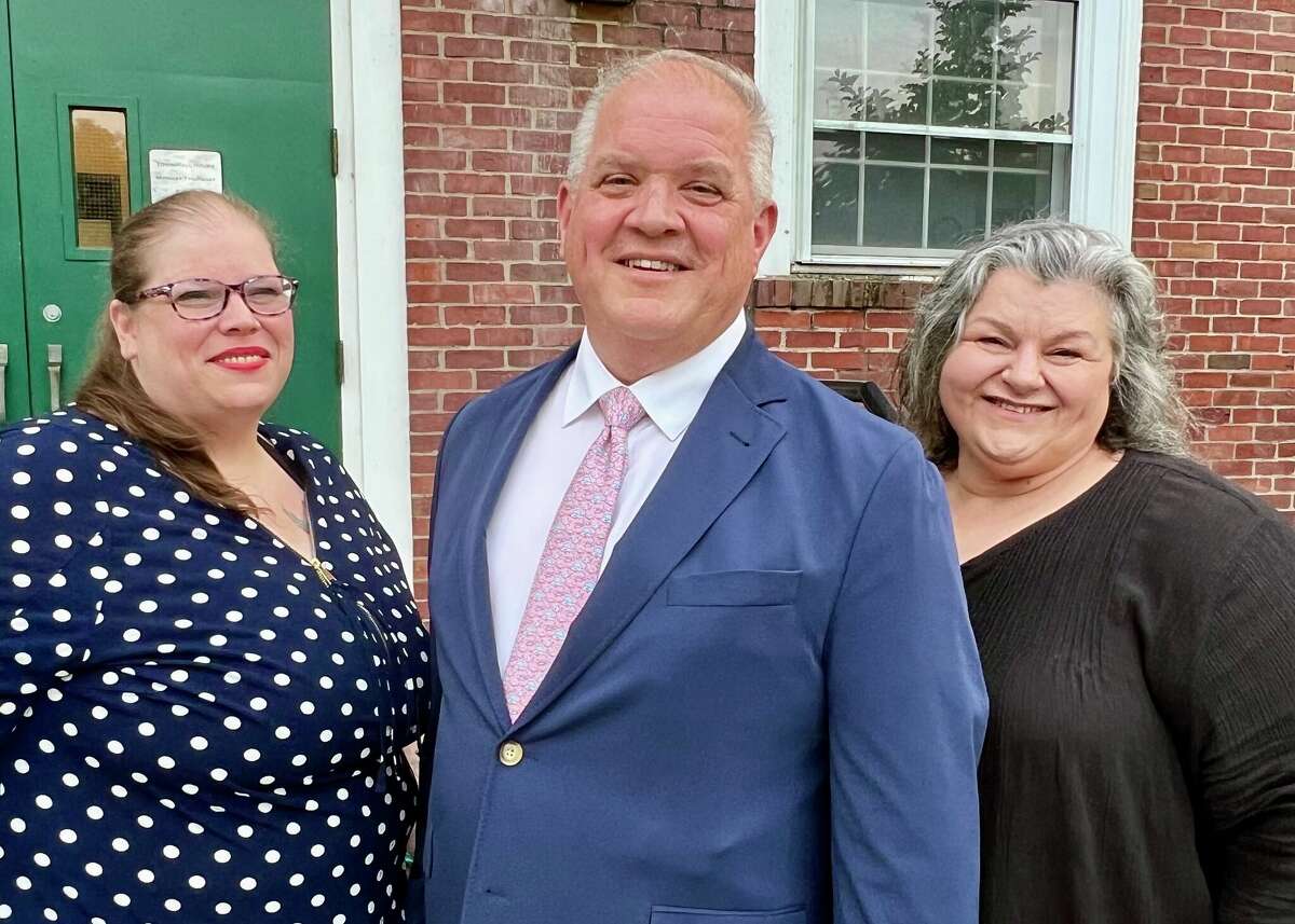 Southbury Republicans, Democrats endorse slates of local candidates