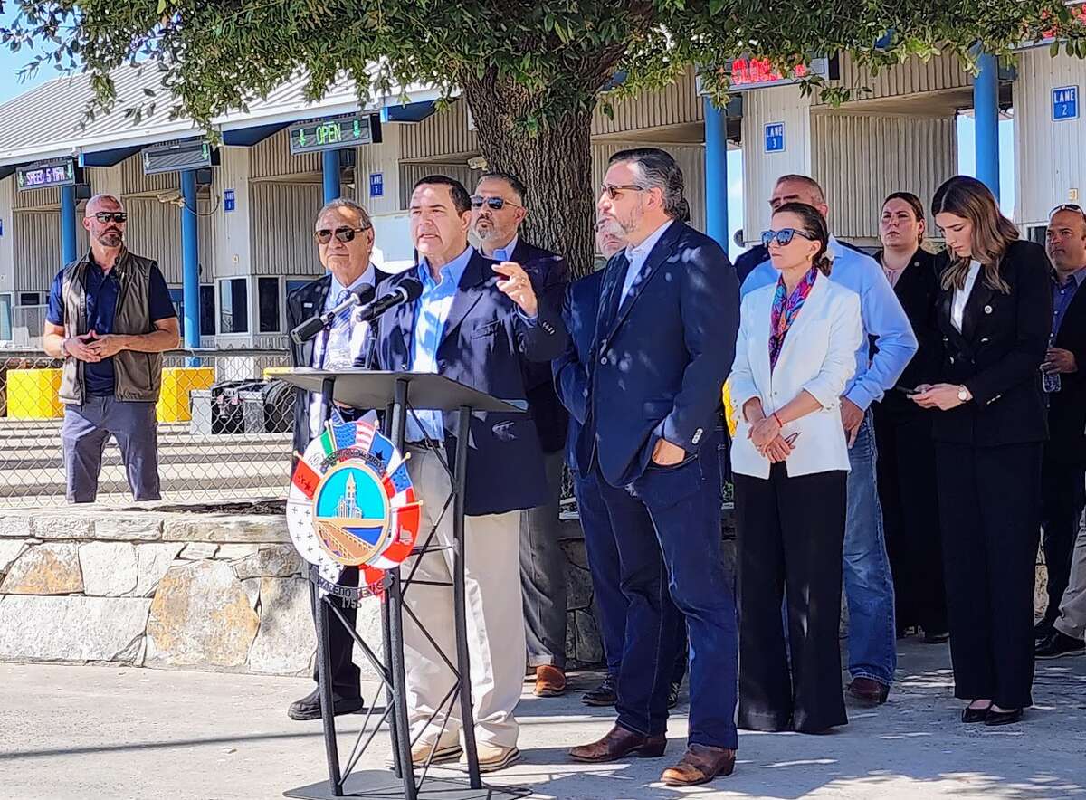 Sen. Ted Cruz tells Biden administration to 'build these damn bridges'