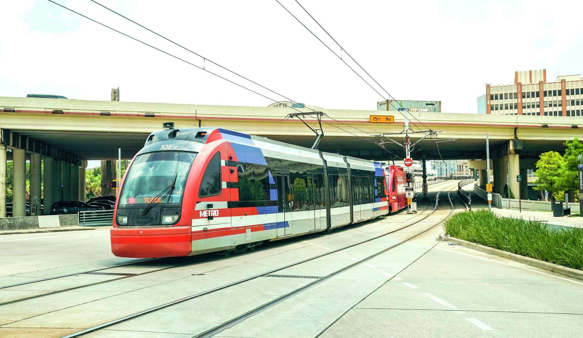 Why isn't there a train to Hobby, IAH airports in Houston, TX?