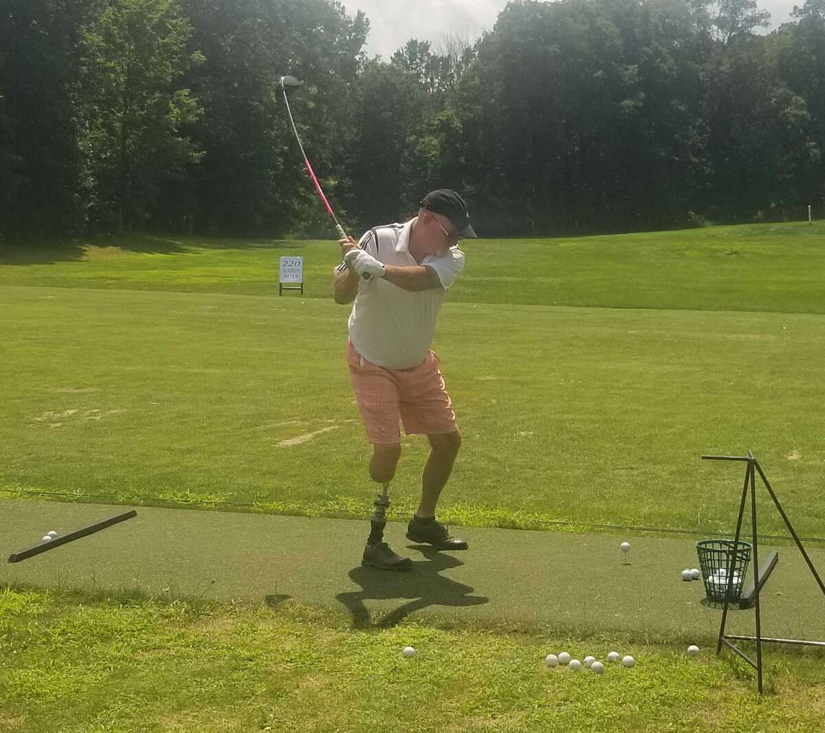 Golfer Ken Green keeps competing despite pain at CT Open golf event
