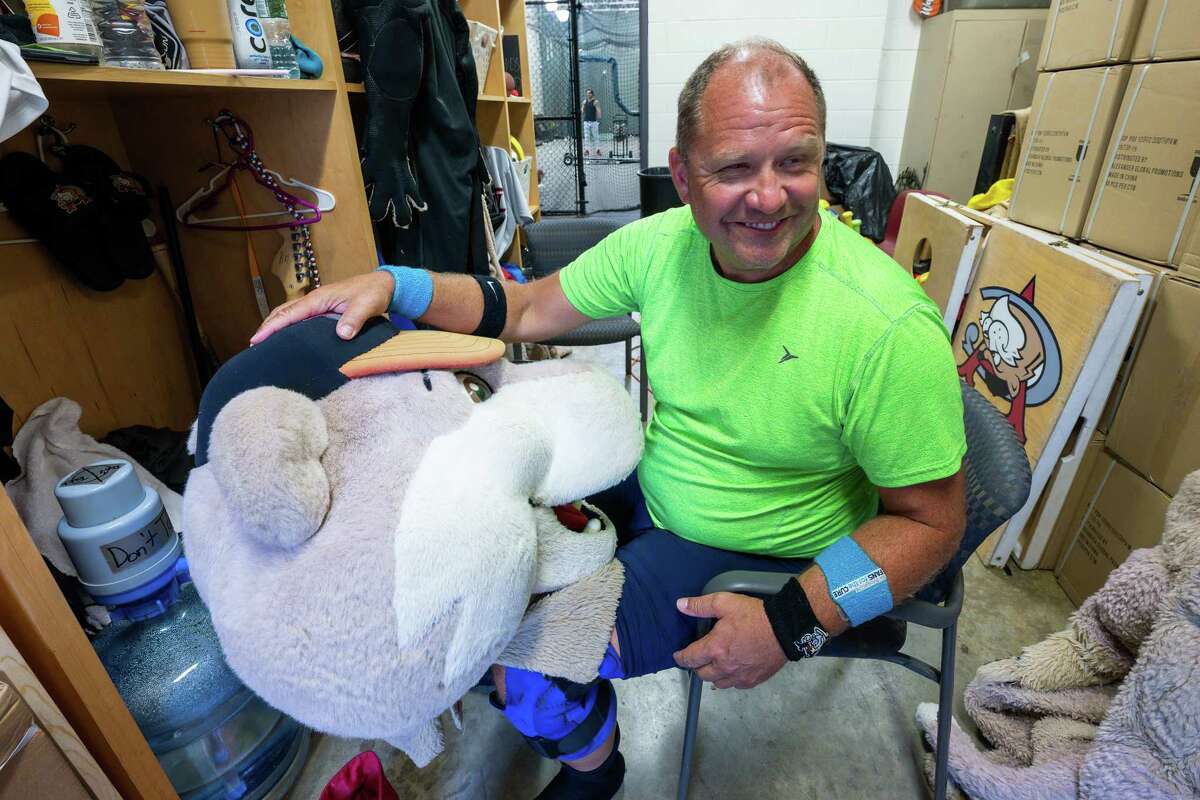 Meet ValleyCats' SouthPaw, the 'luckiest man in the world'
