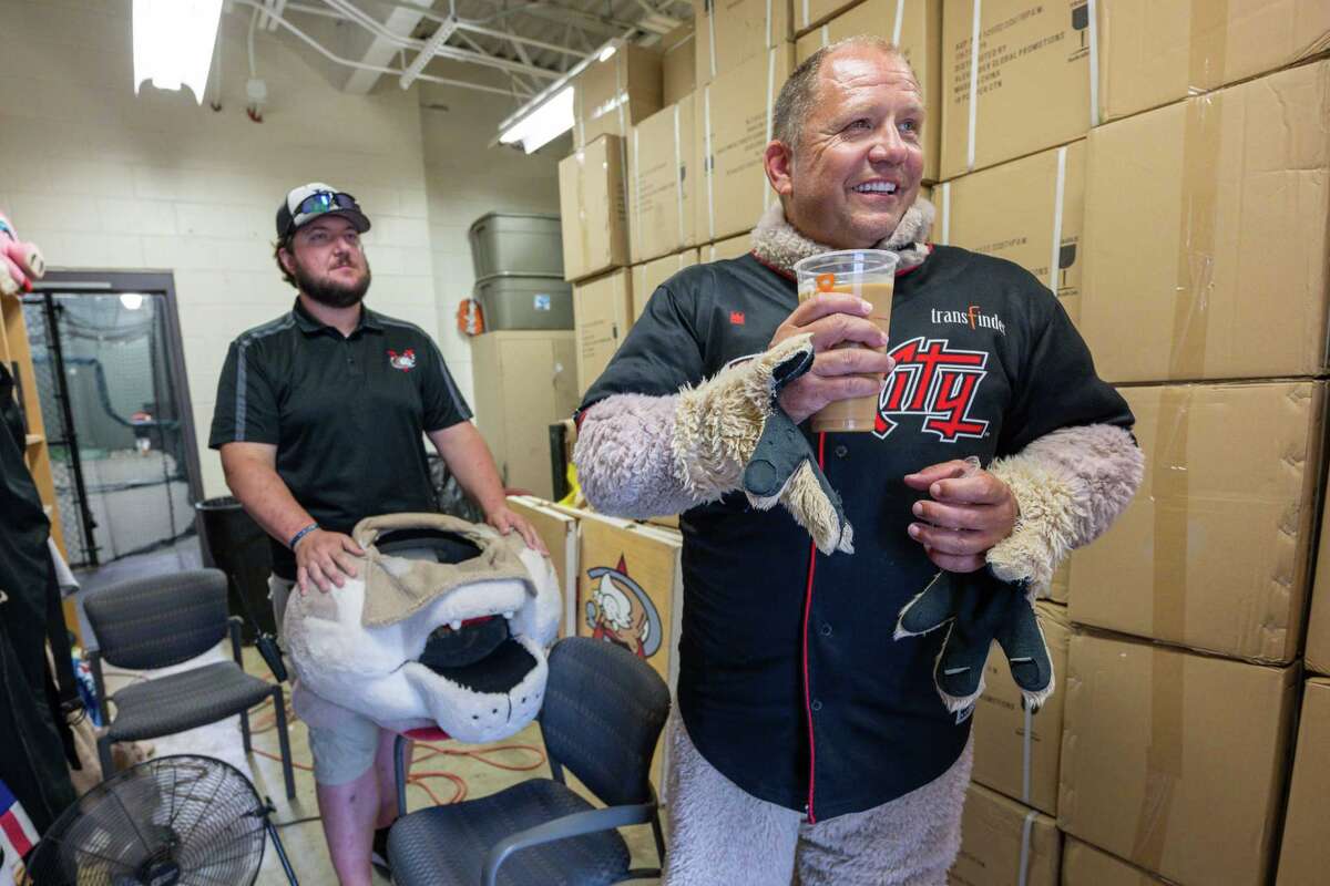 Meet ValleyCats' SouthPaw, the 'luckiest man in the world'
