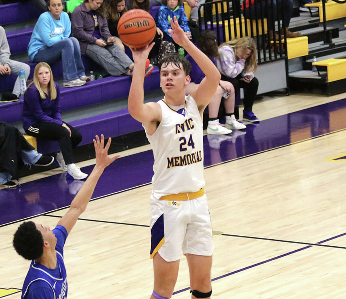 It's basketball, no matter the height, for CM 7-footer Buckley