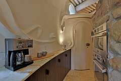 California’s famous ‘Whale House’ hits the market in Santa Barbara