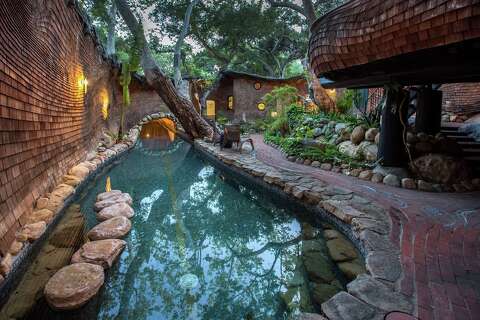 California’s famous ‘Whale House’ hits the market in Santa Barbara