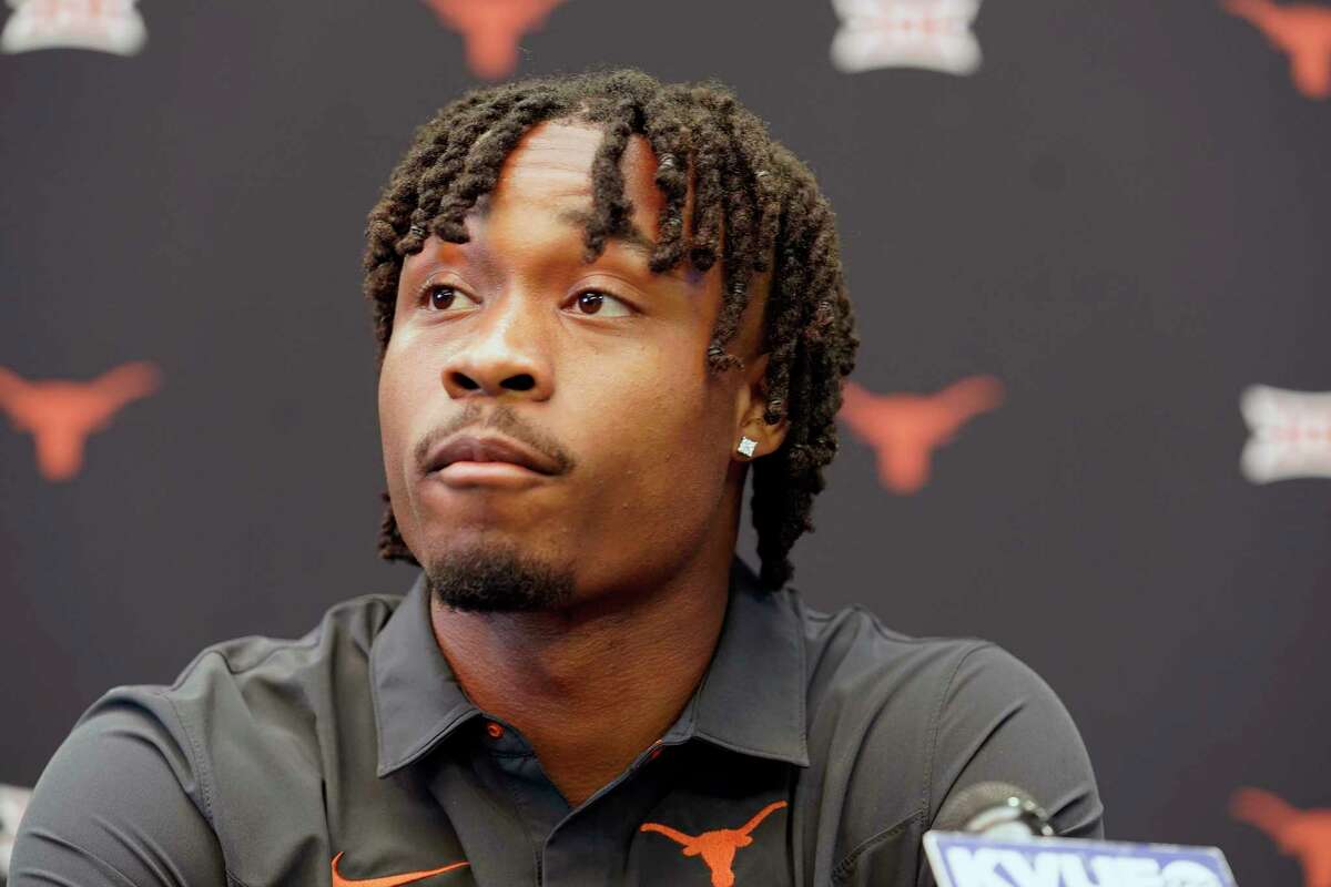 Texas' Jahdae Barron flourishing in Year 2 at the Star position
