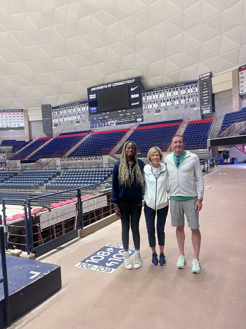 How UConn women's basketball landed recruit Gandy Malou-Mamel