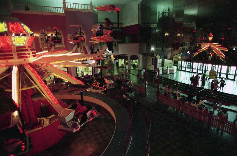 Houston amusement park FunPlex closes after 40 years