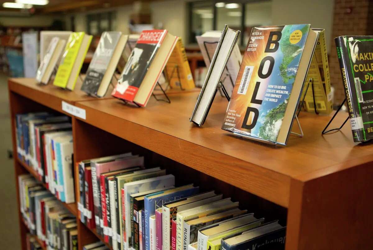 Booksellers sue over TX law mandating oversight of sexual content