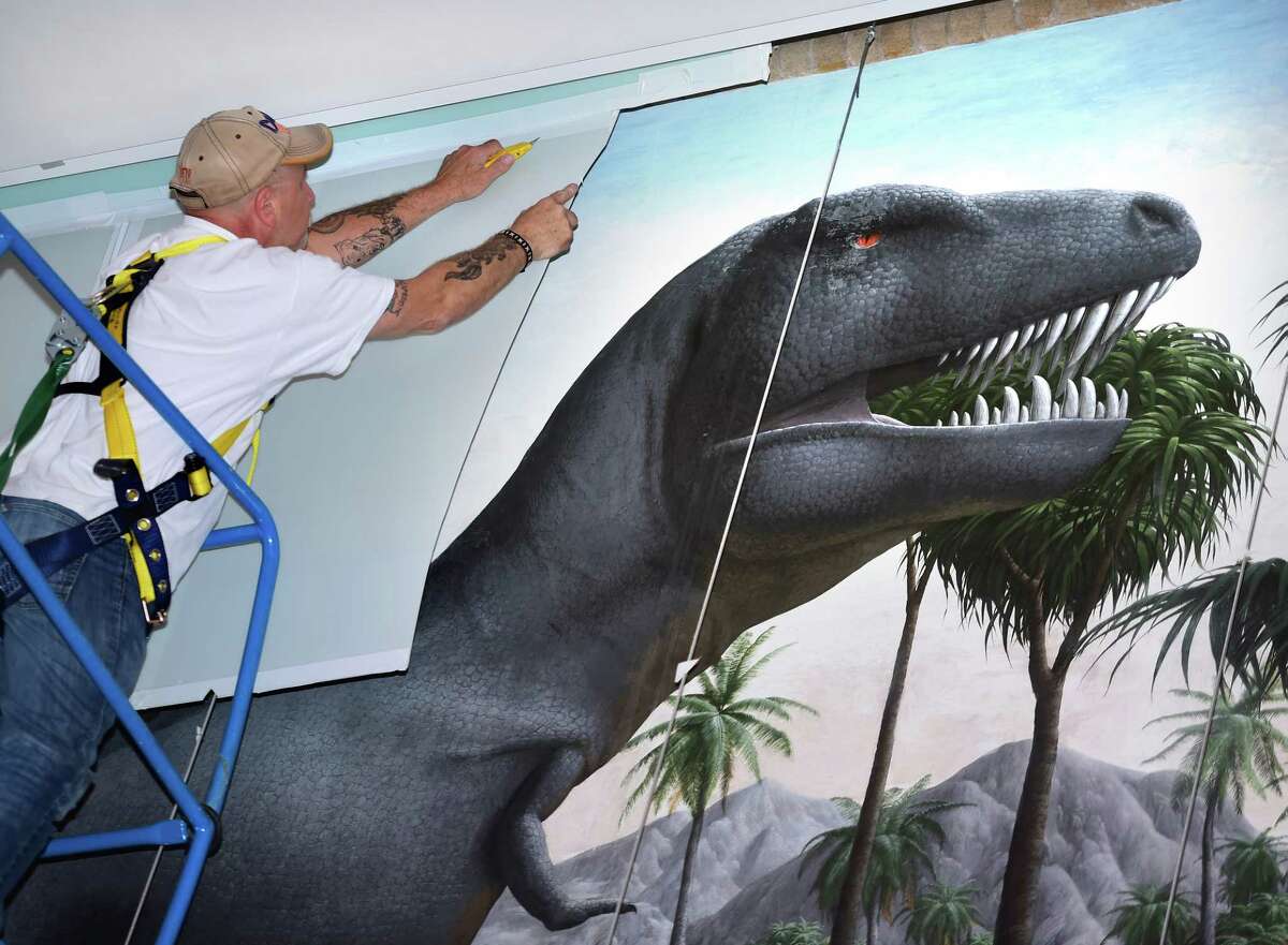 Yale Peabody's beloved Age of Reptiles mural unveiled after 3 years