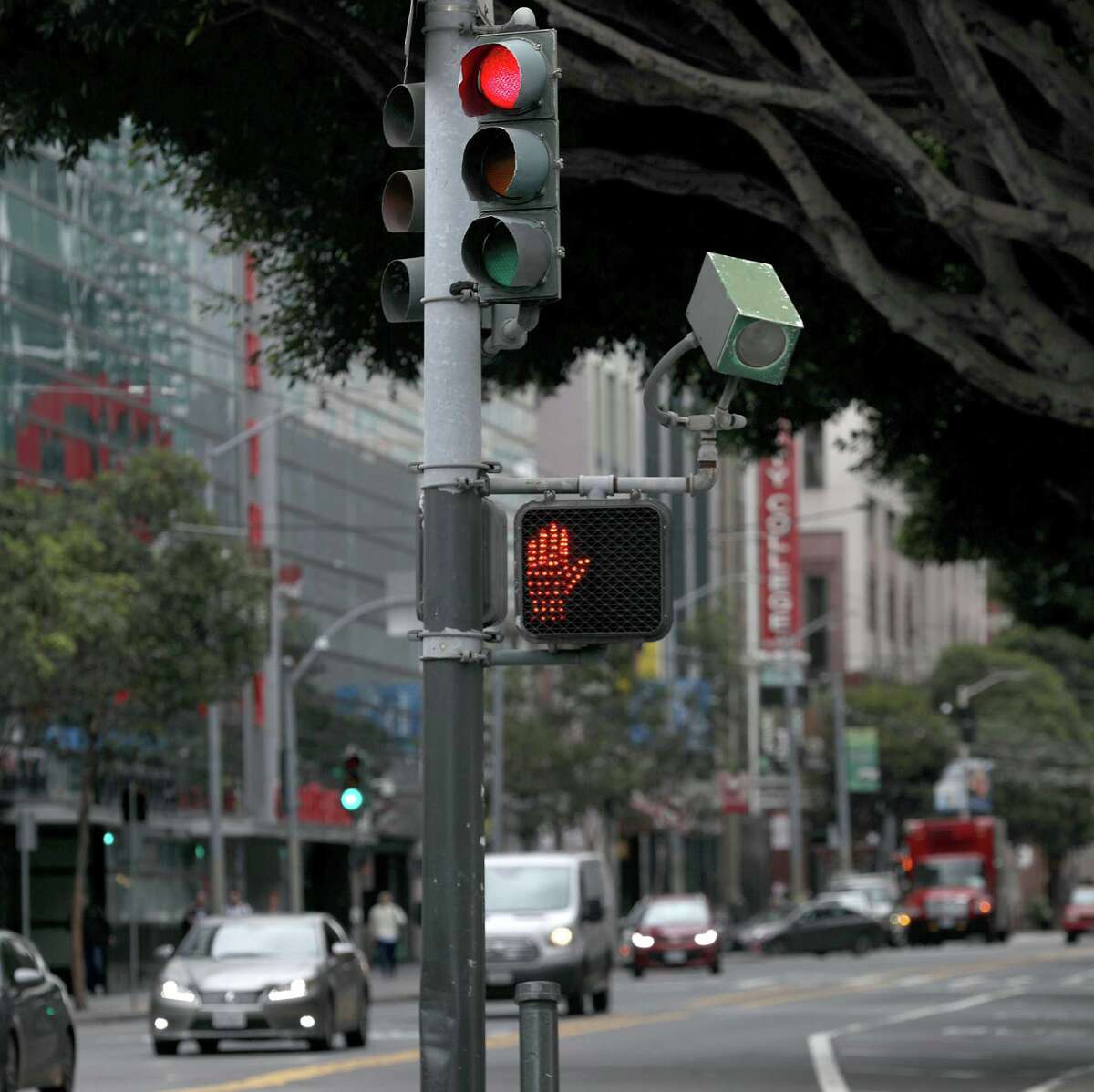 New red-light cameras coming to these busy SF intersections