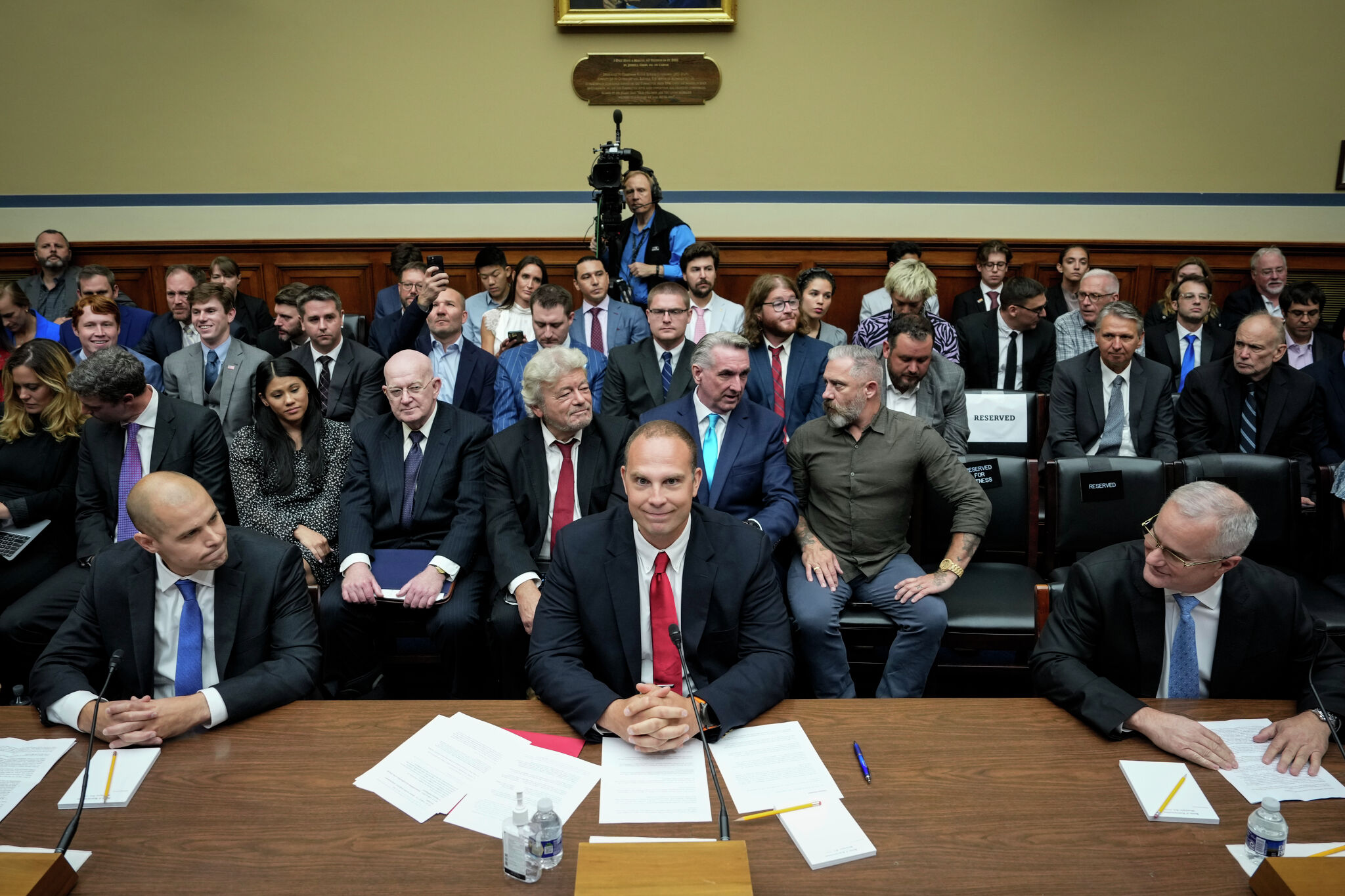 Congress gives credence to 'whistleblower' who implies aliens are real