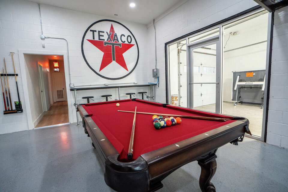Texas Hill Country Texaco turns into retro Airbnb rental