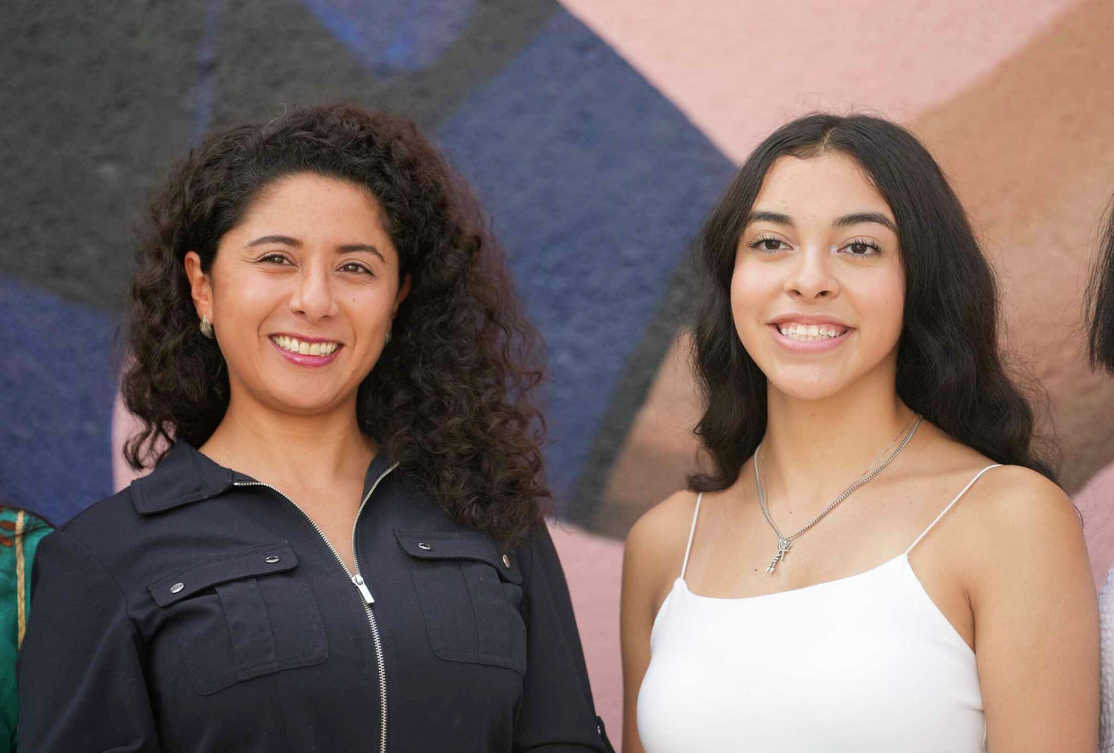 Mural of Judge Lina Hidalgo goes up in Midtown from 15-year-old artist