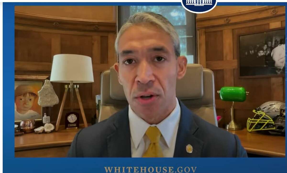 San Antonio Mayor Nirenberg joins Biden in announcing heat measures