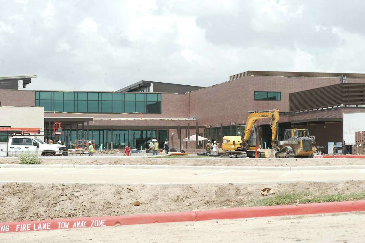 Friendswood ISD prepares new elementary campus for first day of school