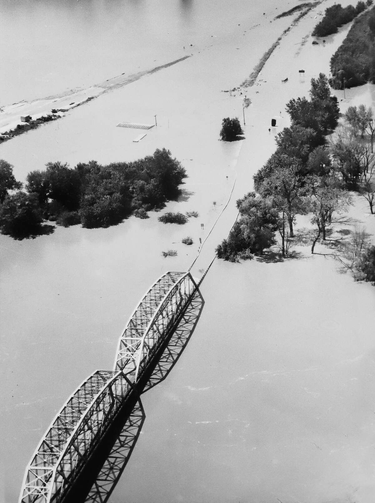 Images of the Great Flood of 1993