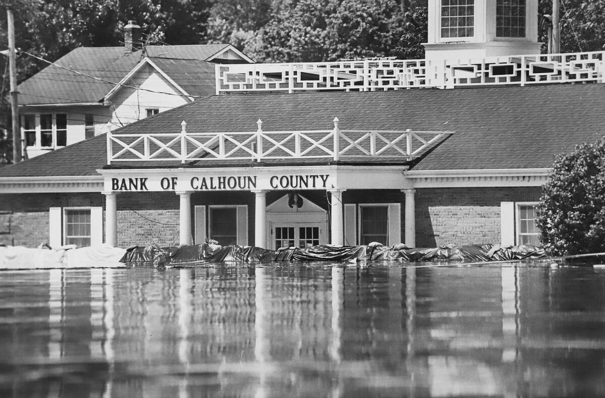 Images of the Great Flood of 1993