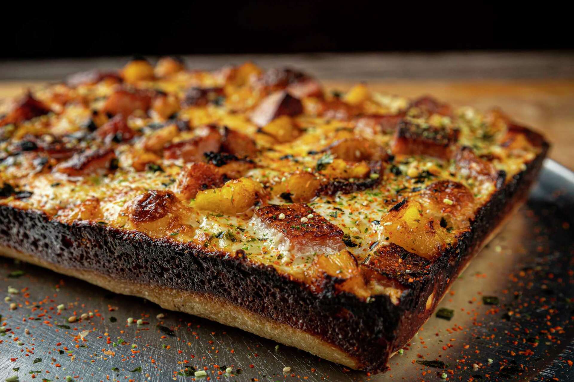 Gold Tooth Tony's Houston review: Detroit-style pizzas with bold quirk