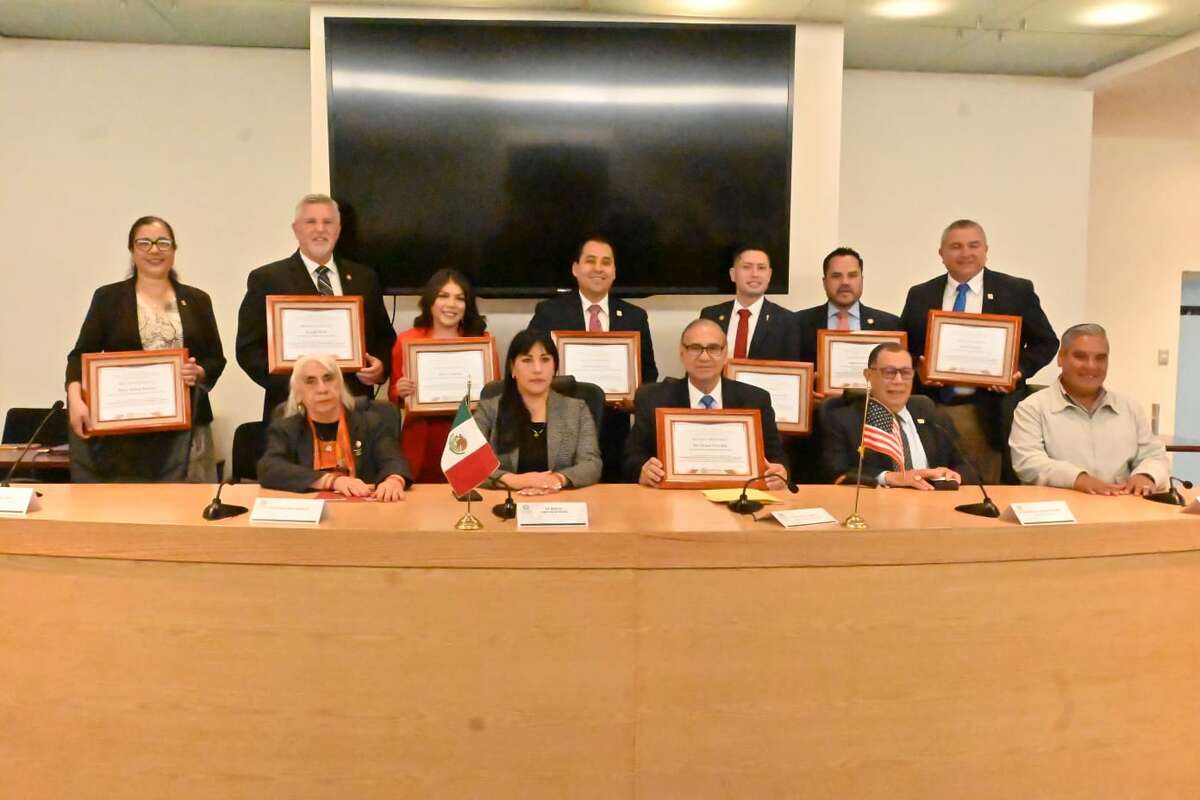 Laredo mayor Trevino honored by Mexican Legislature in Mexico City