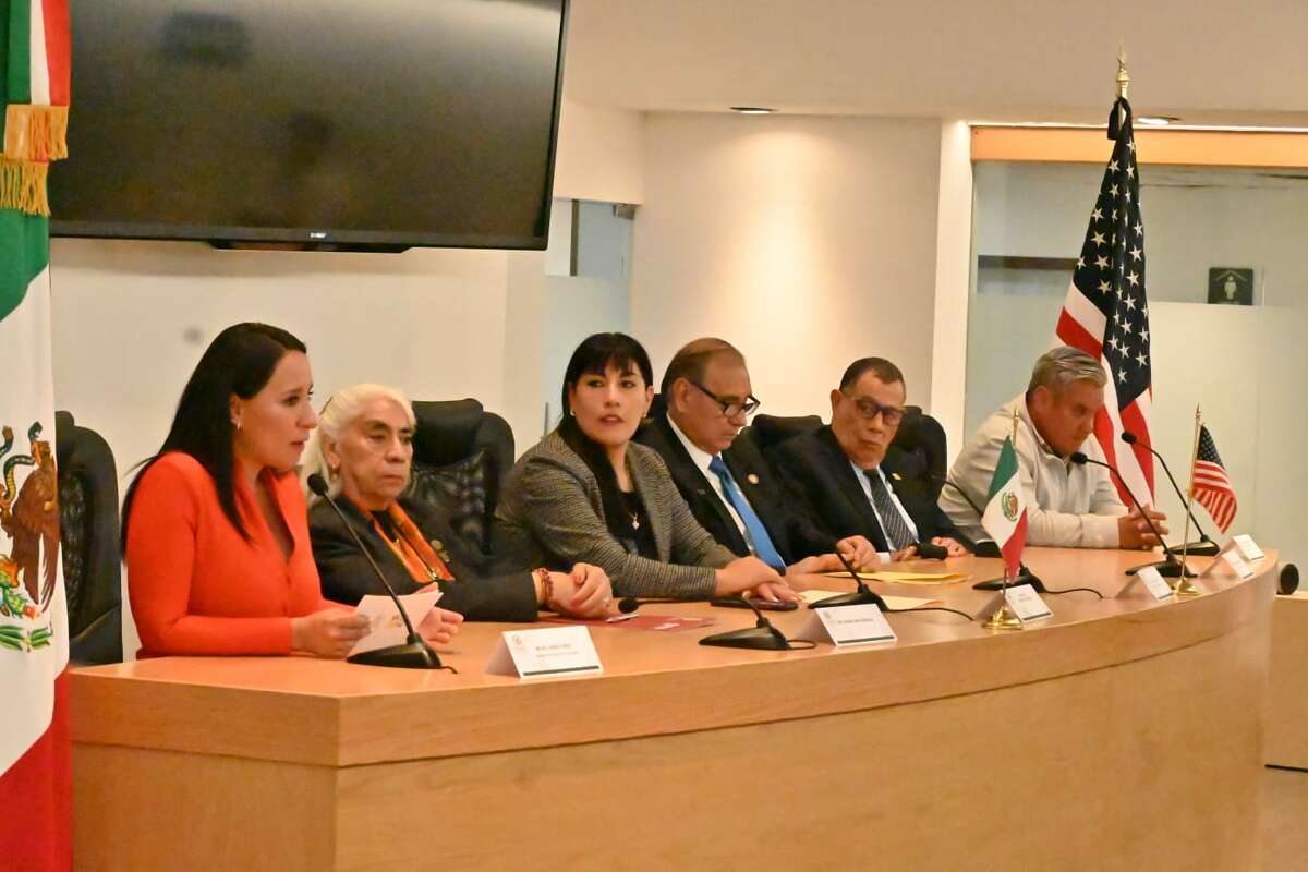 Laredo mayor Trevino honored by Mexican Legislature in Mexico City