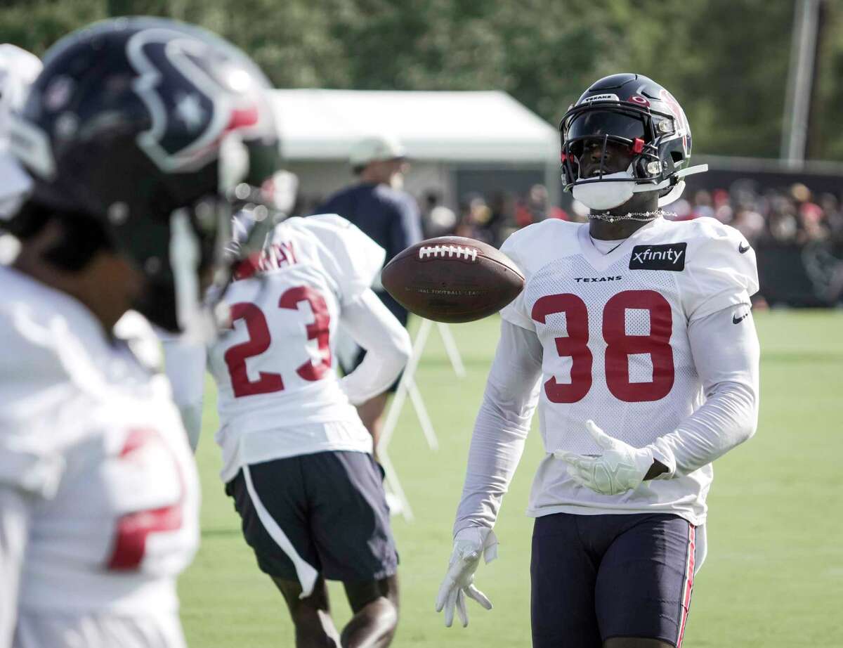 Houston Texans: Henry To'oTo'o making a favorable early impression