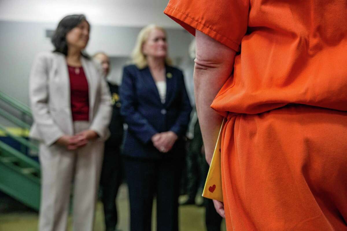 Labor secretary Julie Su tours women's programs at Harris County Jail