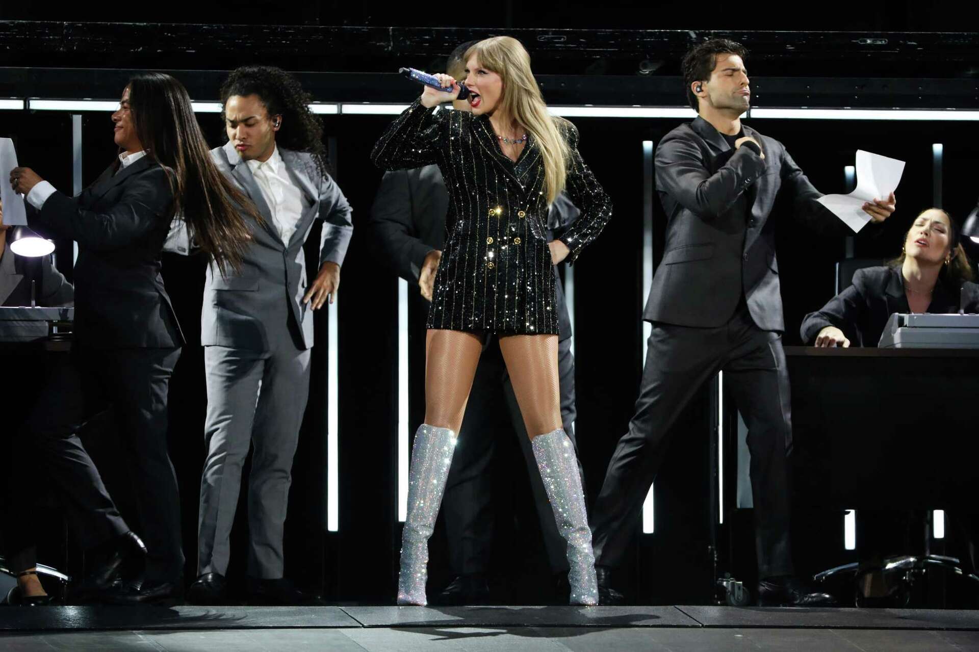 Photos: Day 1 of Taylor Swift's Eras Tour in Santa Clara