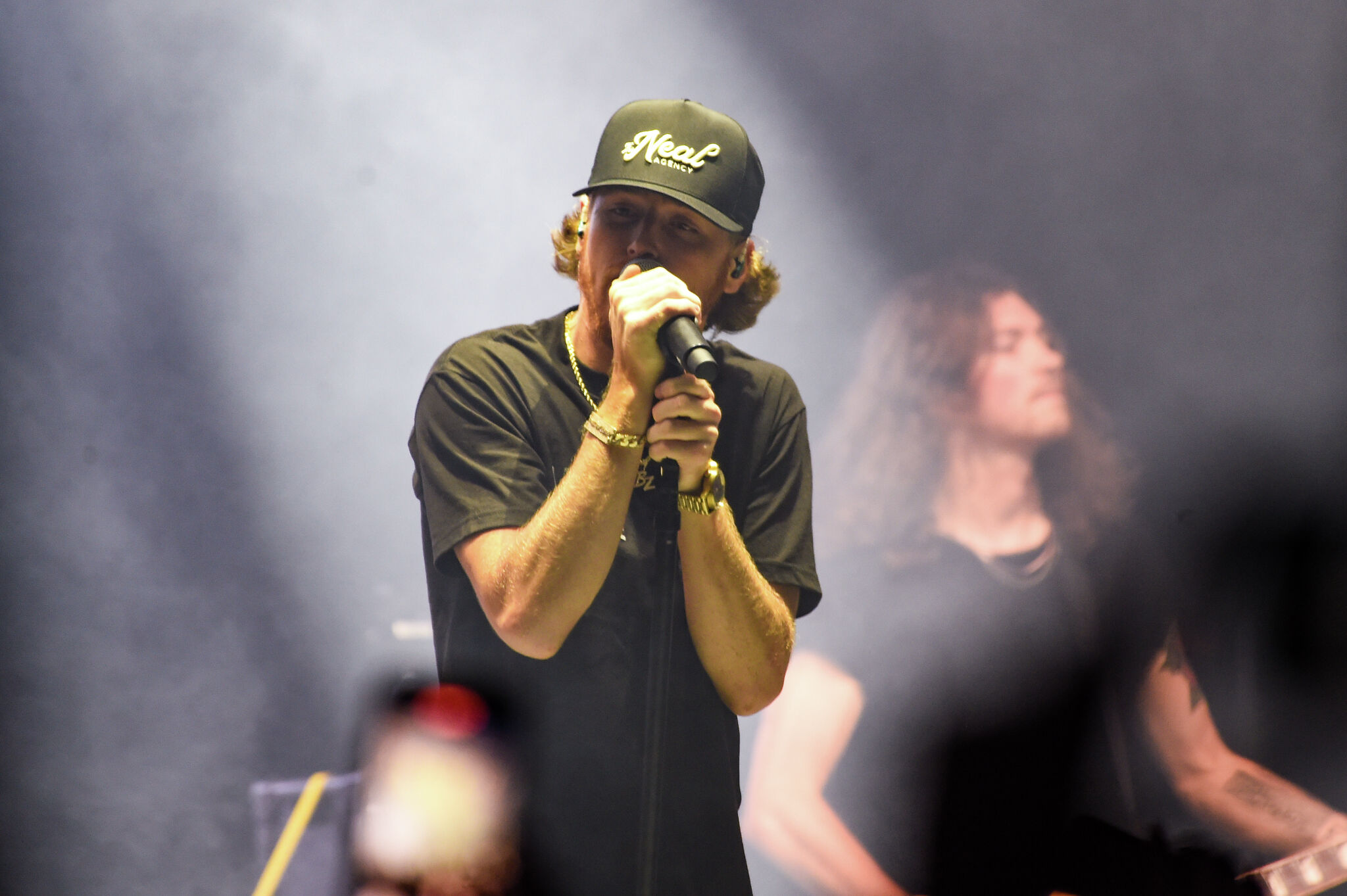 Crowd hollers for Bailey Zimmerman at Midland concert